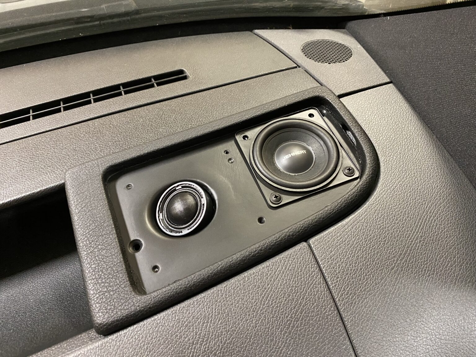 Jehnert Door & Dashboard Speaker System Upgrade Kit for 2019+ Mercedes ...
